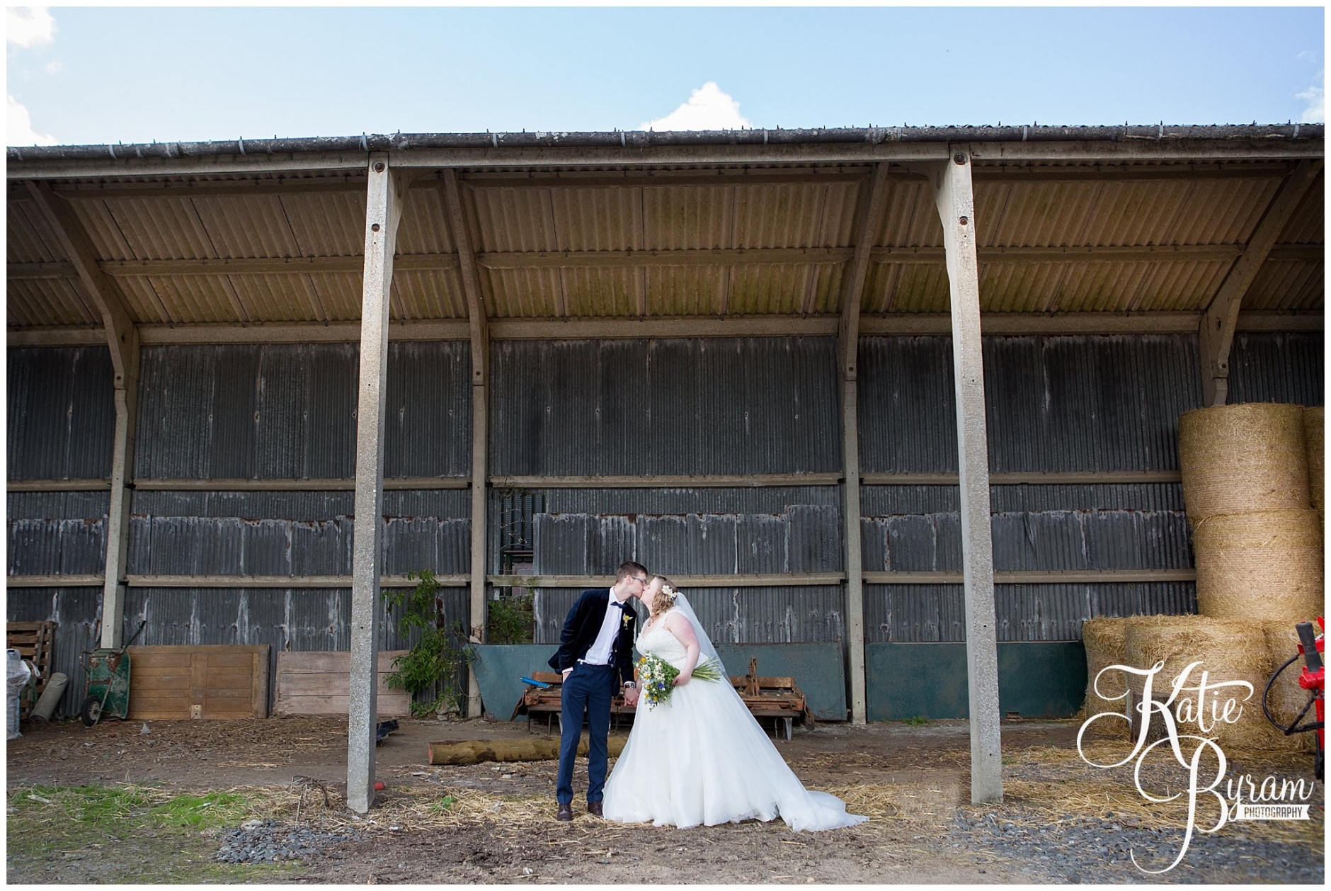 Gin & Daisies! Chris & Emma’s wedding at High House Farm Brewery ...