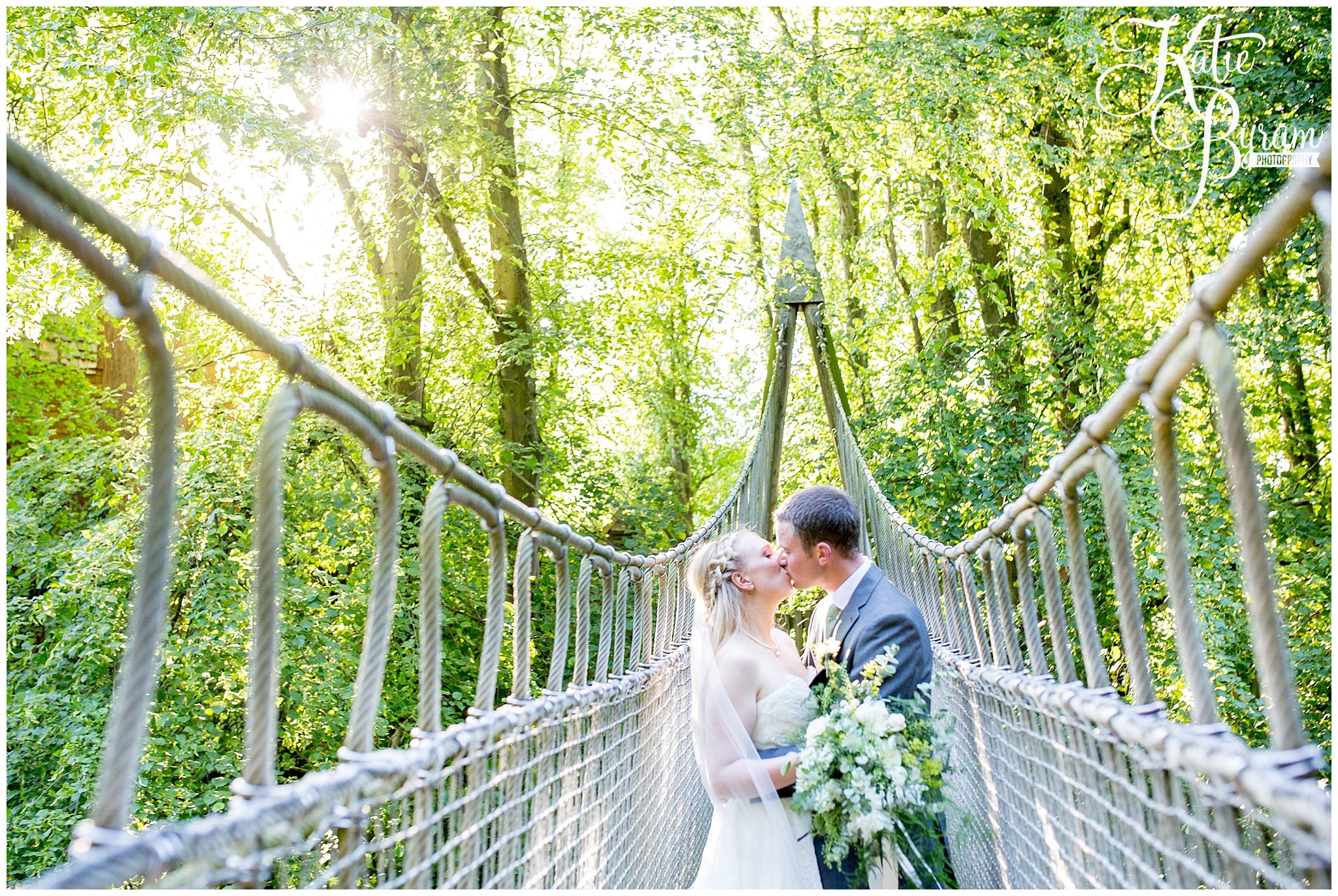 A gorgeous summer evening: Lydia & Matt’s Alnwick Treehouse Wedding ...